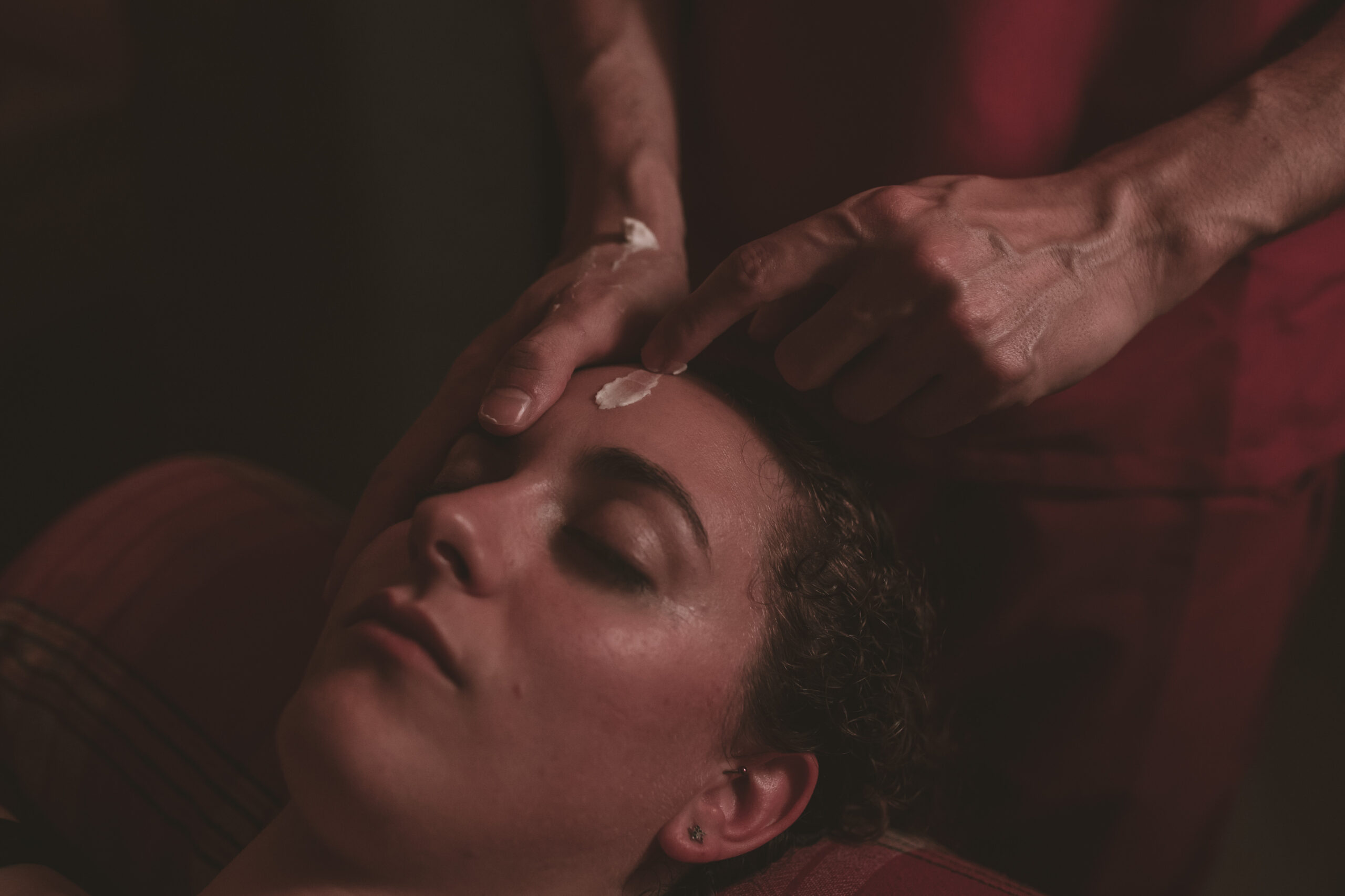 Servicio Jazzar: Baño, limpieza tradicional y rutina facial en Madrid